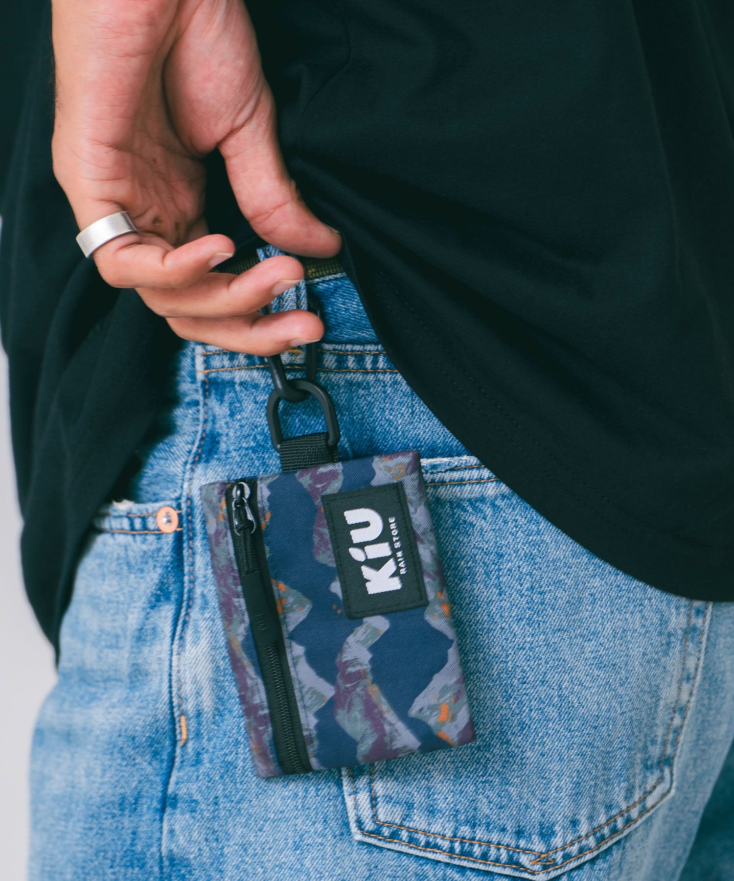 ウォーターリペレントマルチケース k283 – KiU公式オンラインショップ