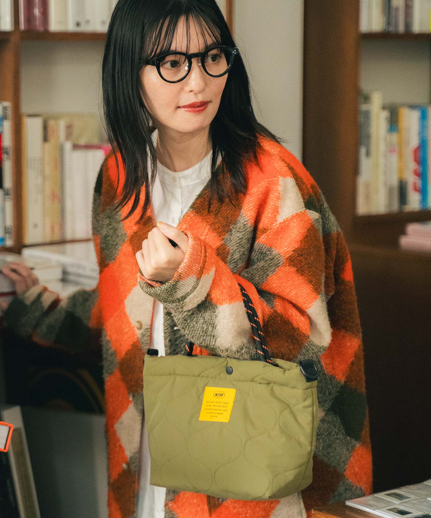 パデットトートバッグミニ K386 – KiU公式オンラインショップ