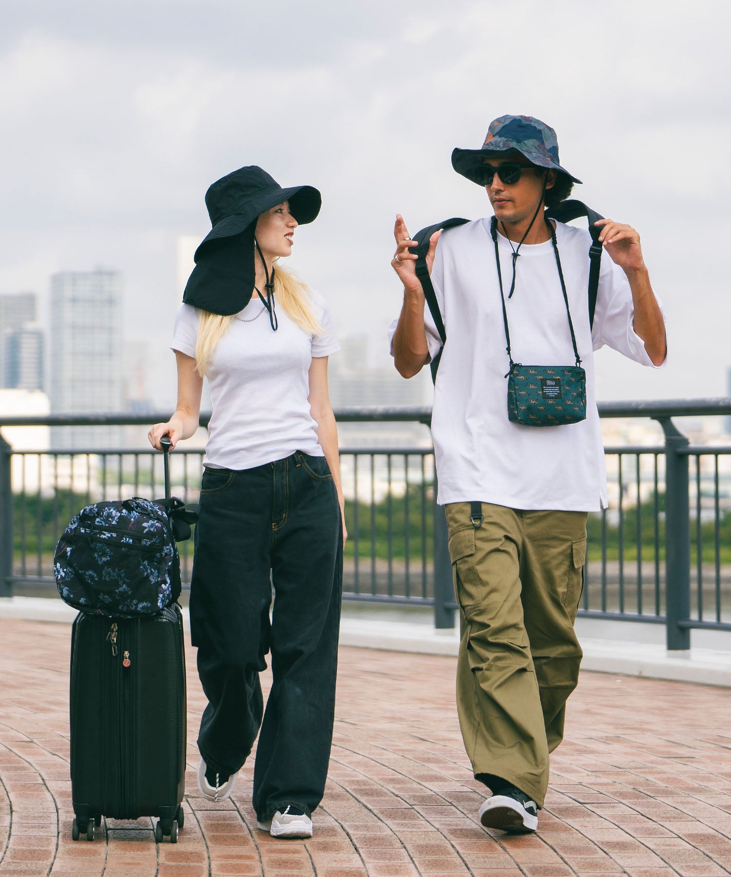 パラコードサコッシュポーチ k362 – KiU公式オンラインショップ