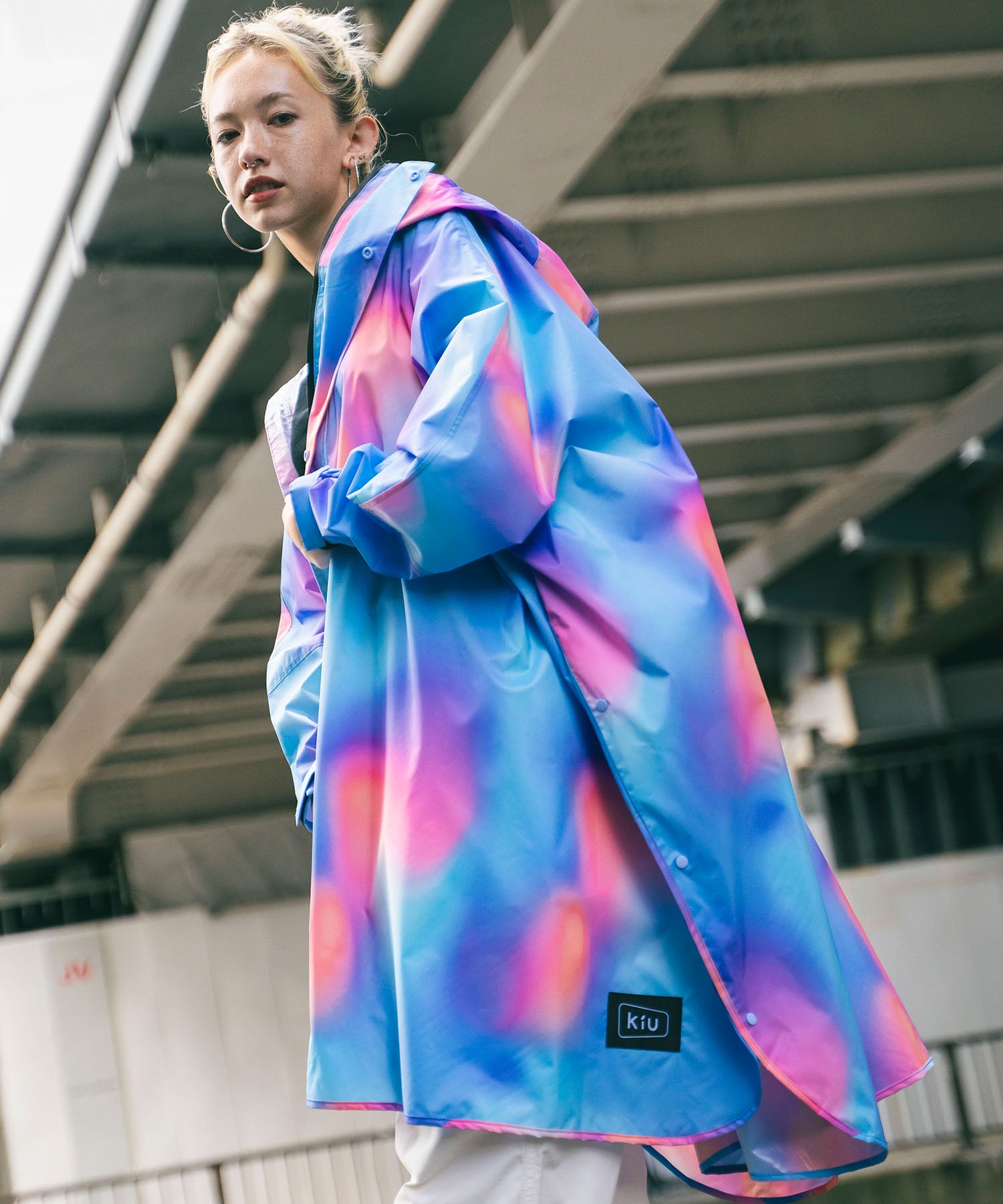 キウニュースタンダードレインポンチョ k163 – KiU公式オンラインショップ