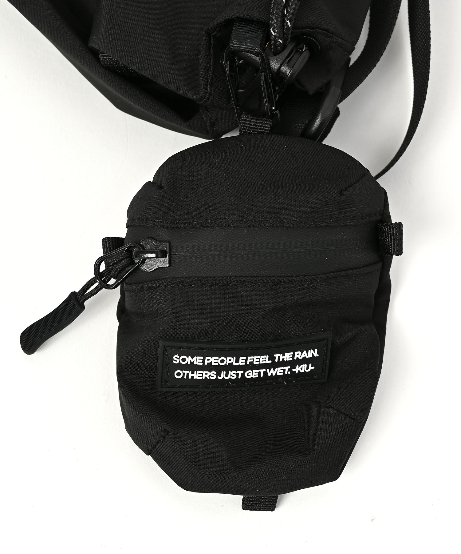 キウショルダーポーチ K433 – KiU公式オンラインショップ