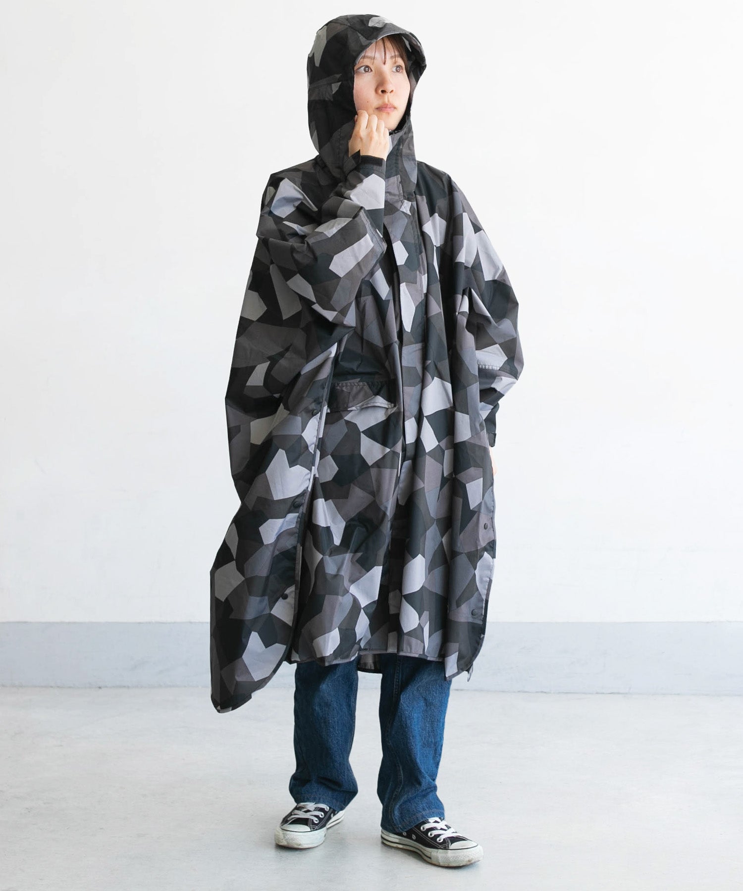 【オンラインショップ限定】スタンダードレインポンチョ KEC008 – KiU公式オンラインショップ