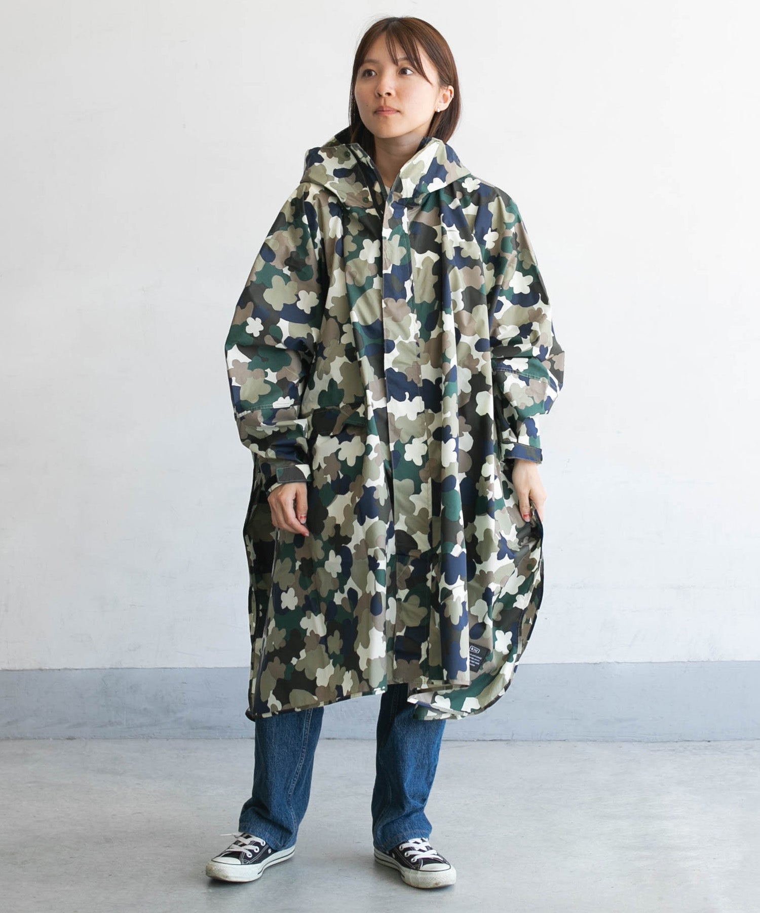 【オンラインショップ限定】スタンダードレインポンチョ KEC008 – KiU公式オンラインショップ